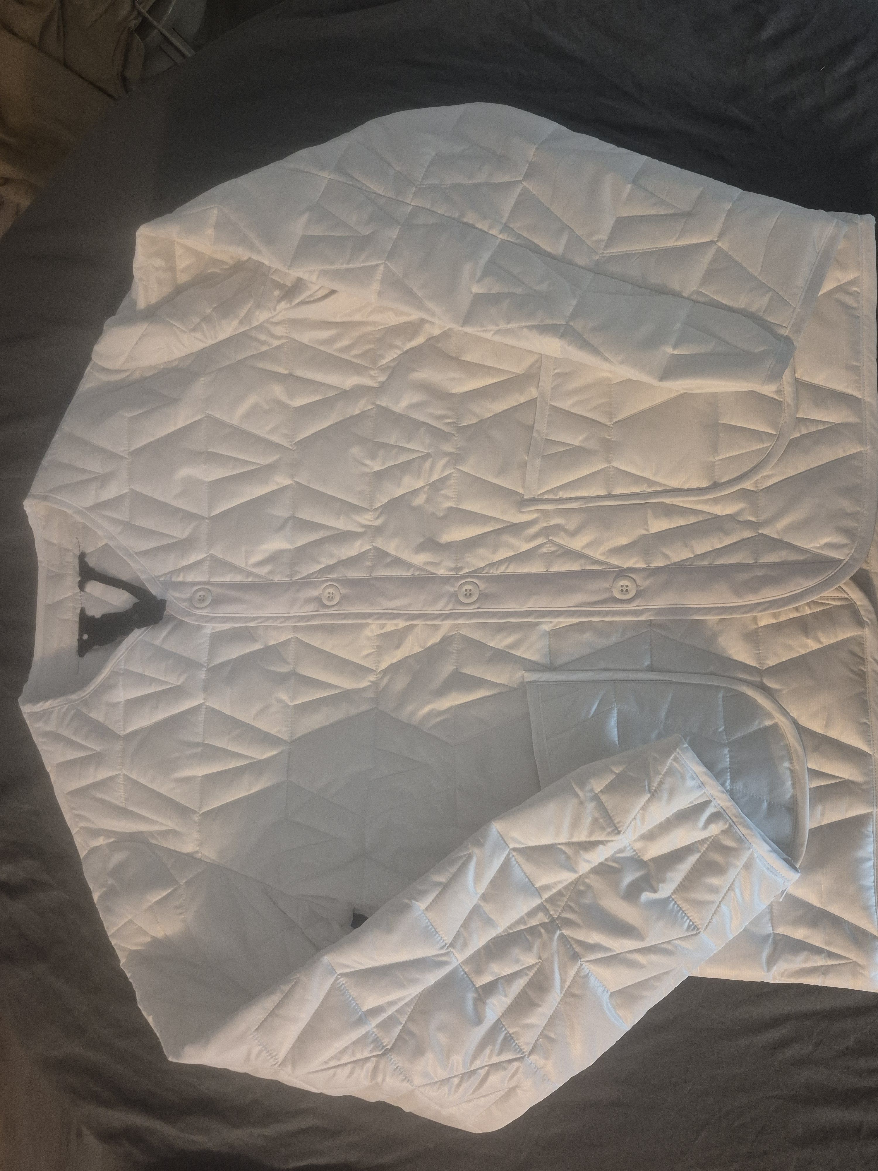 Vlone VLONE Quilted White Puffer Jacket Size XL | Grailed