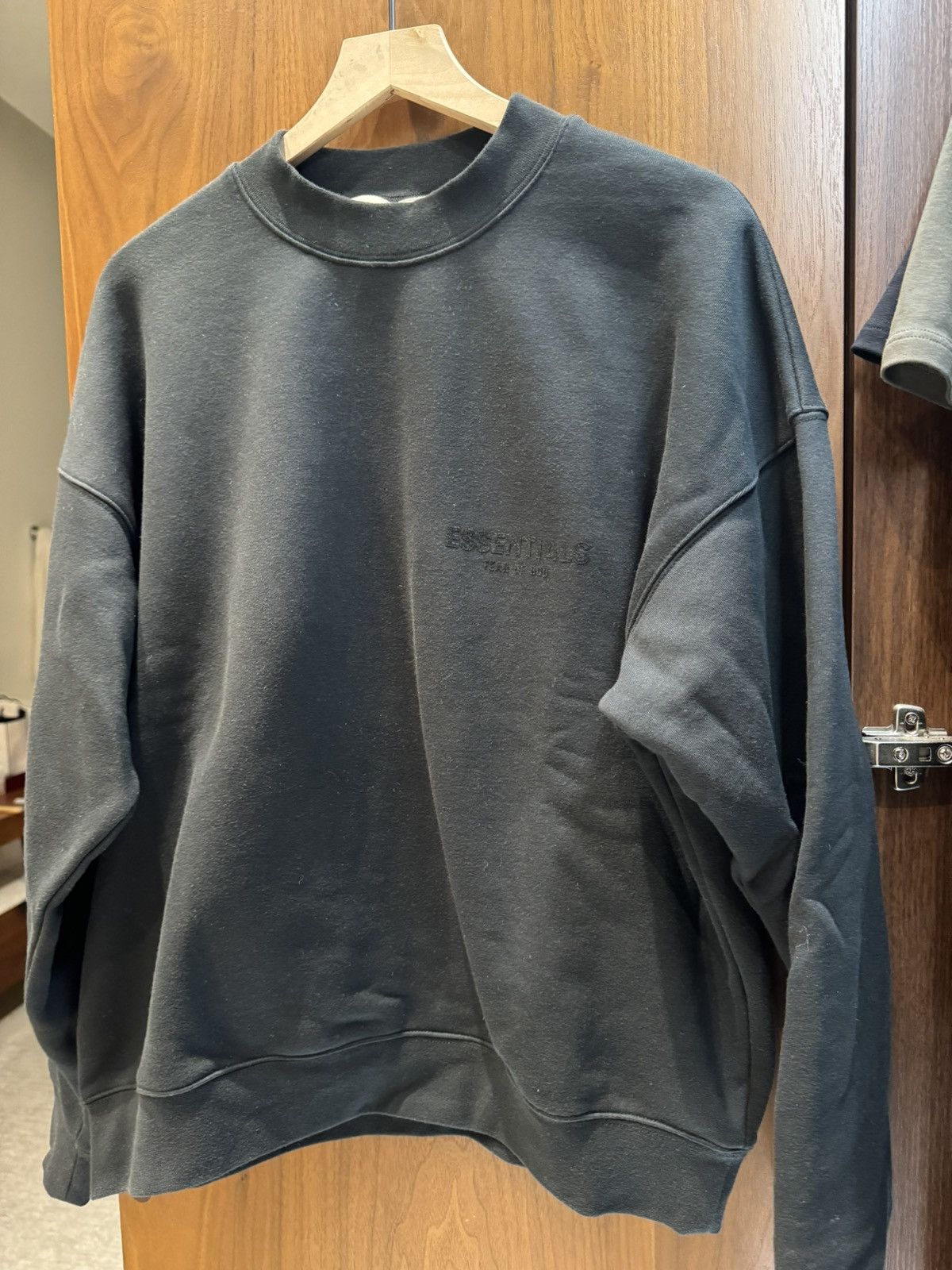 Essentials Essentials Fear of God black oversized crew sweatshirt FOG ...