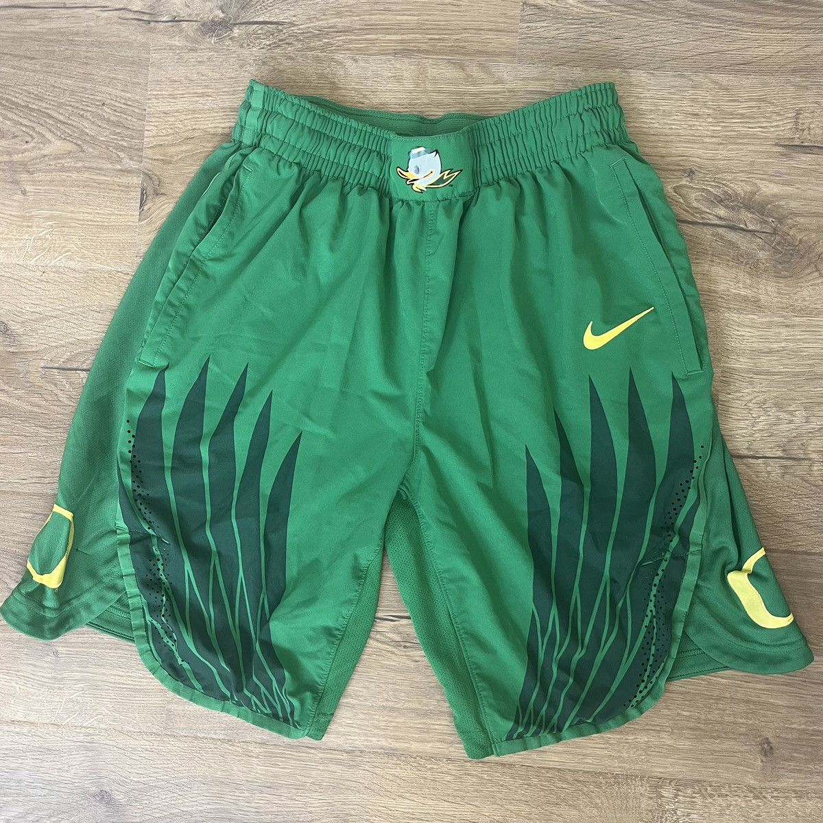 Nike Nike Oregon Ducks 2019 NCAA dri fit basketball shorts M | Grailed