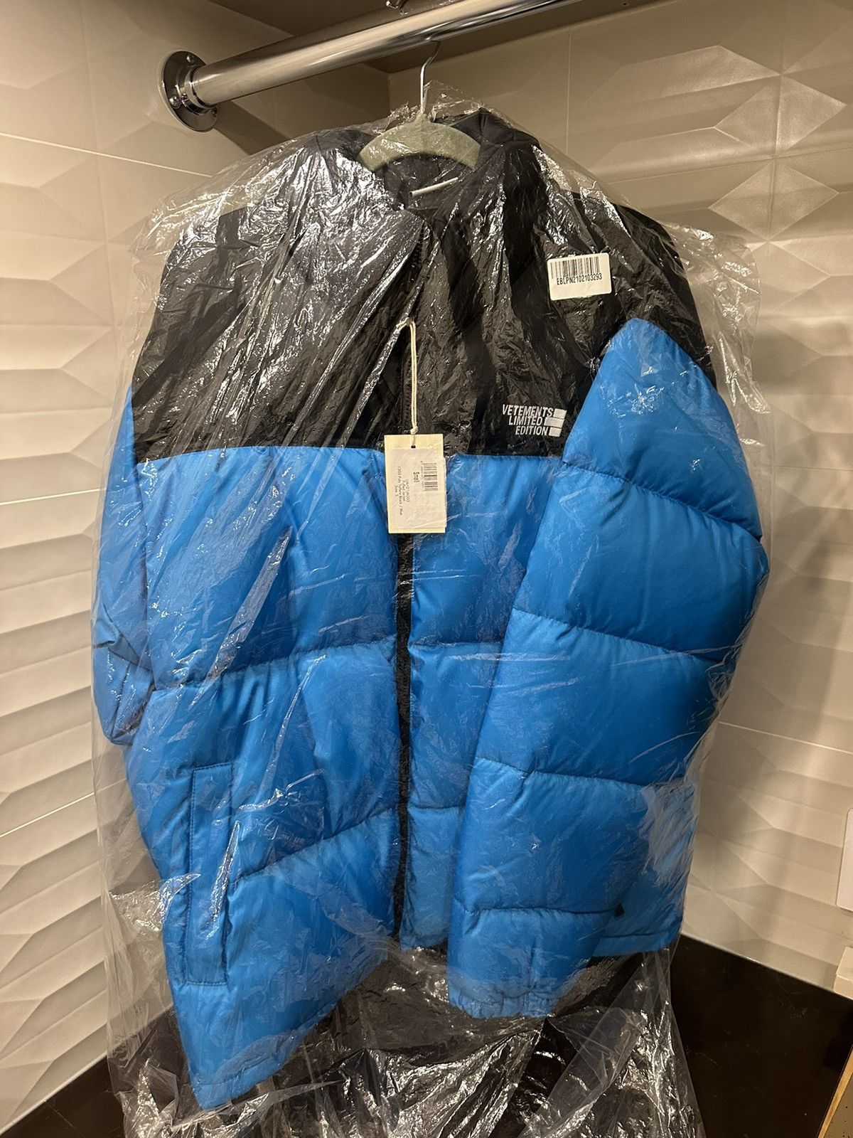 Vetements NWT - VETEMENTS LIMITED EDITION DOWN PUFFER JACKET | Grailed