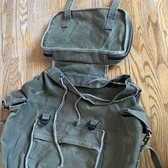 Vintage Vintage 80s Military backpack | Grailed