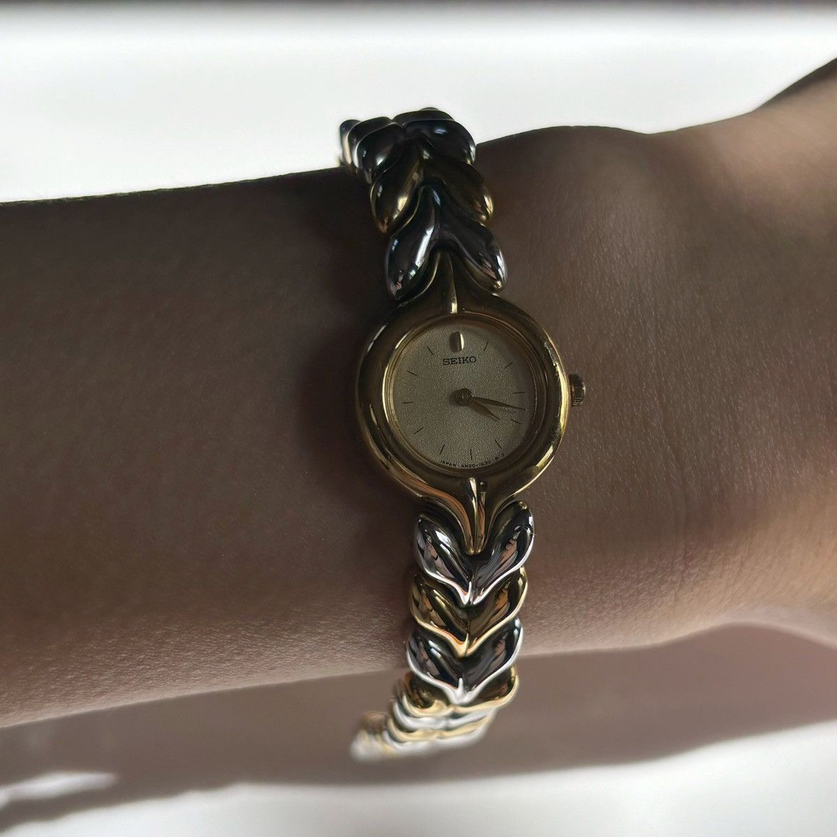 Vintage Seiko Two Tone Heart Chain Round Watch | Grailed