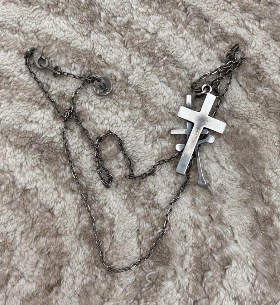 Undercover UNDERCOVER Paper doll cross necklace silver | Grailed