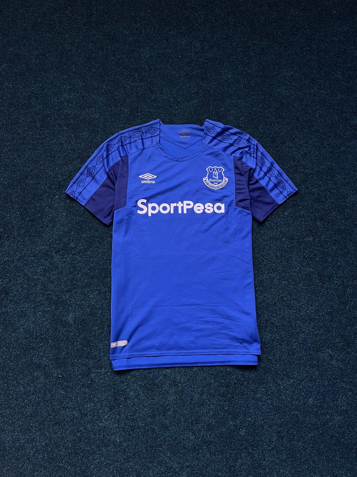 Umbro UMBRO Everton home Jersey 2017-2018 rare Lampas color blu | Grailed