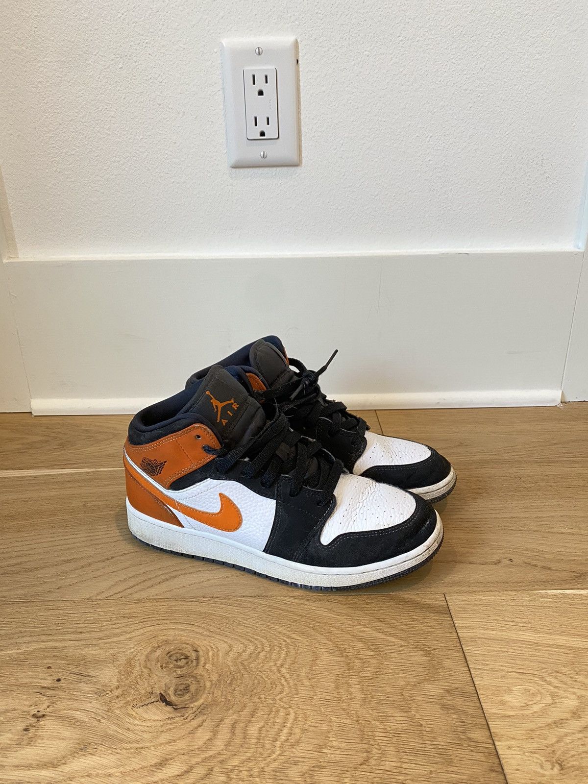 Jordan Brand × Nike × Streetwear Vintage Shattered Backboard Jordan 1s ...