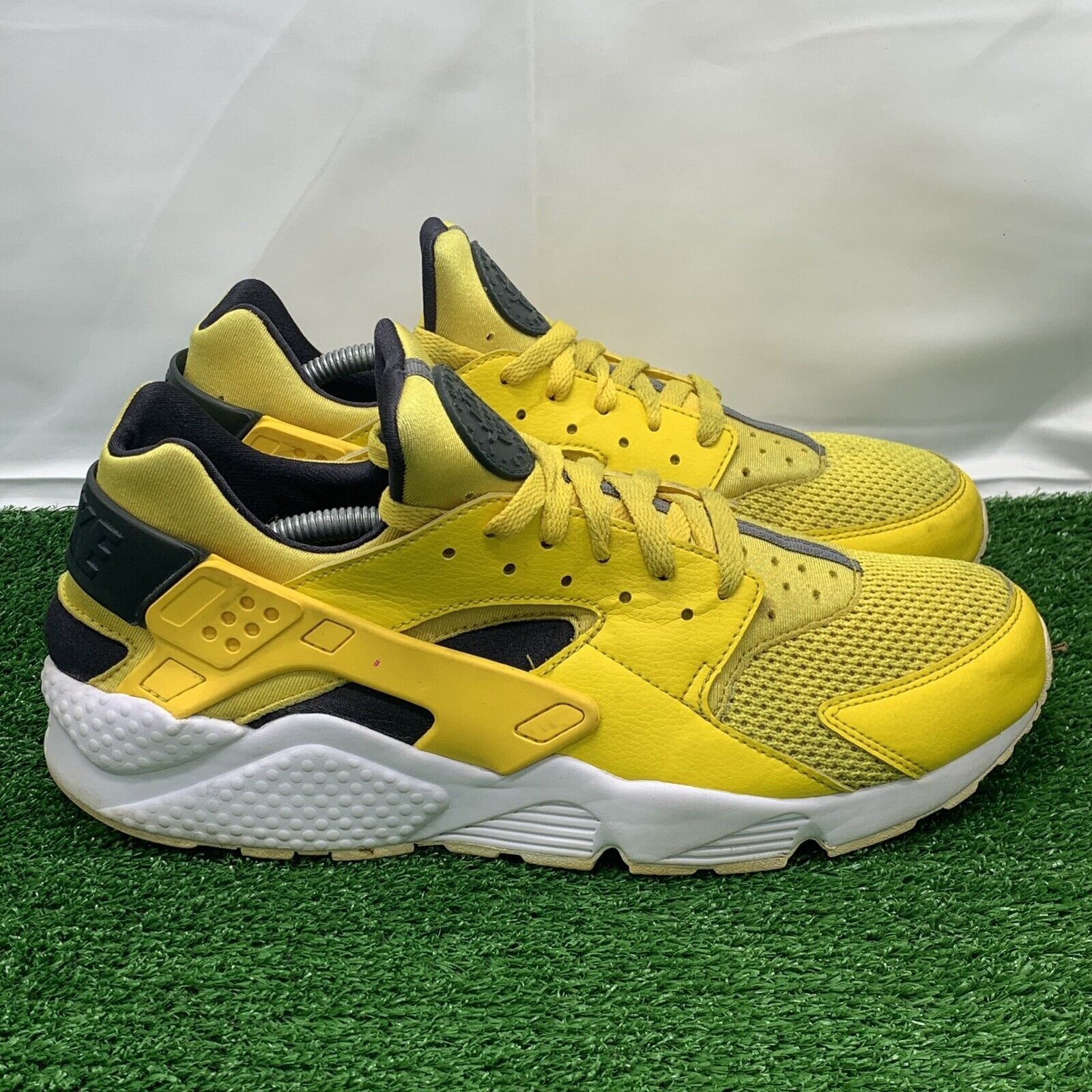 Nike Nike Air Huarache 318429-700 Size 12 Lightning Yellow | Grailed