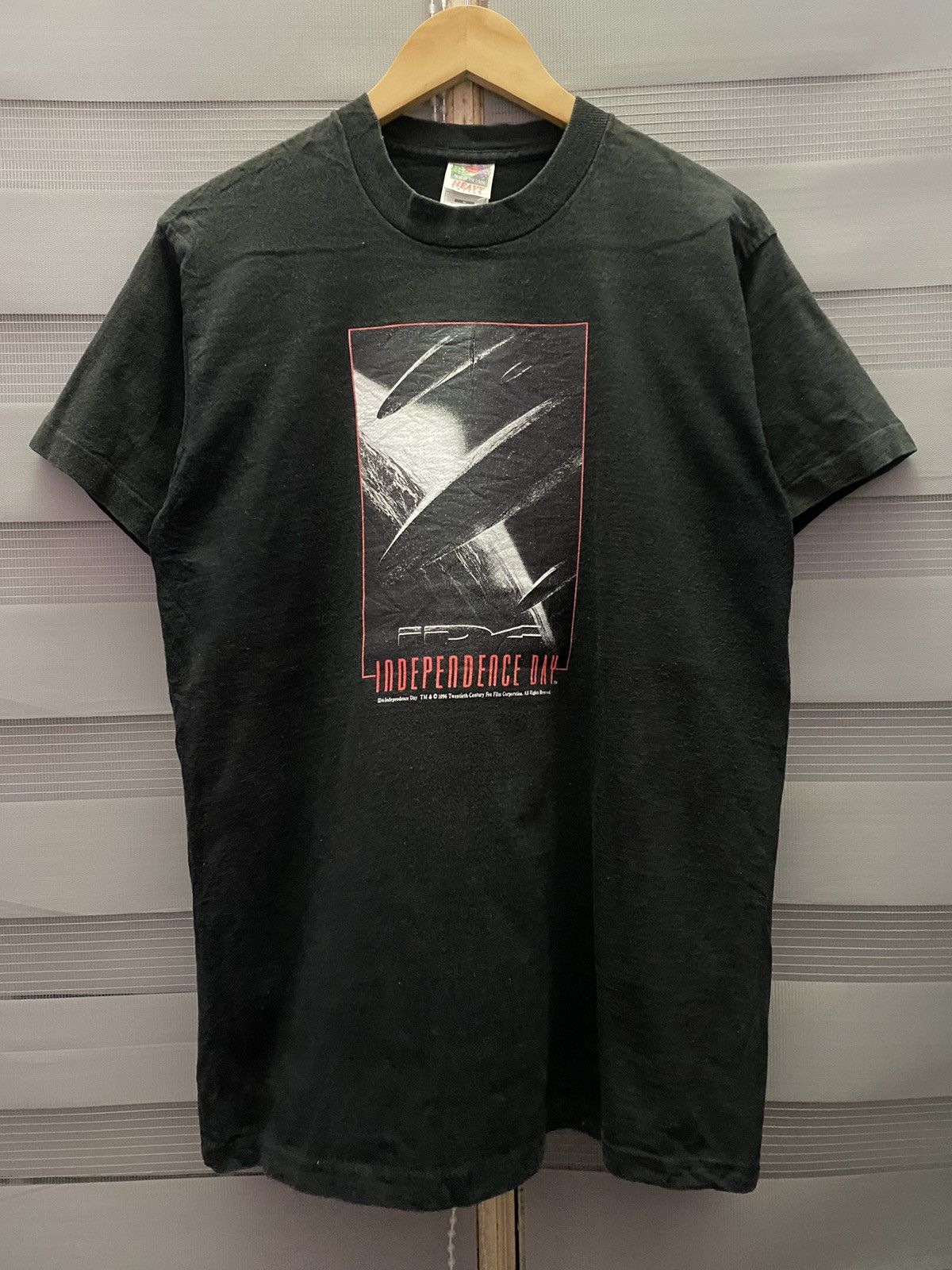 Band Tees × Movie × Vintage Vintage 1996 Independence Day ID4 Promo ...