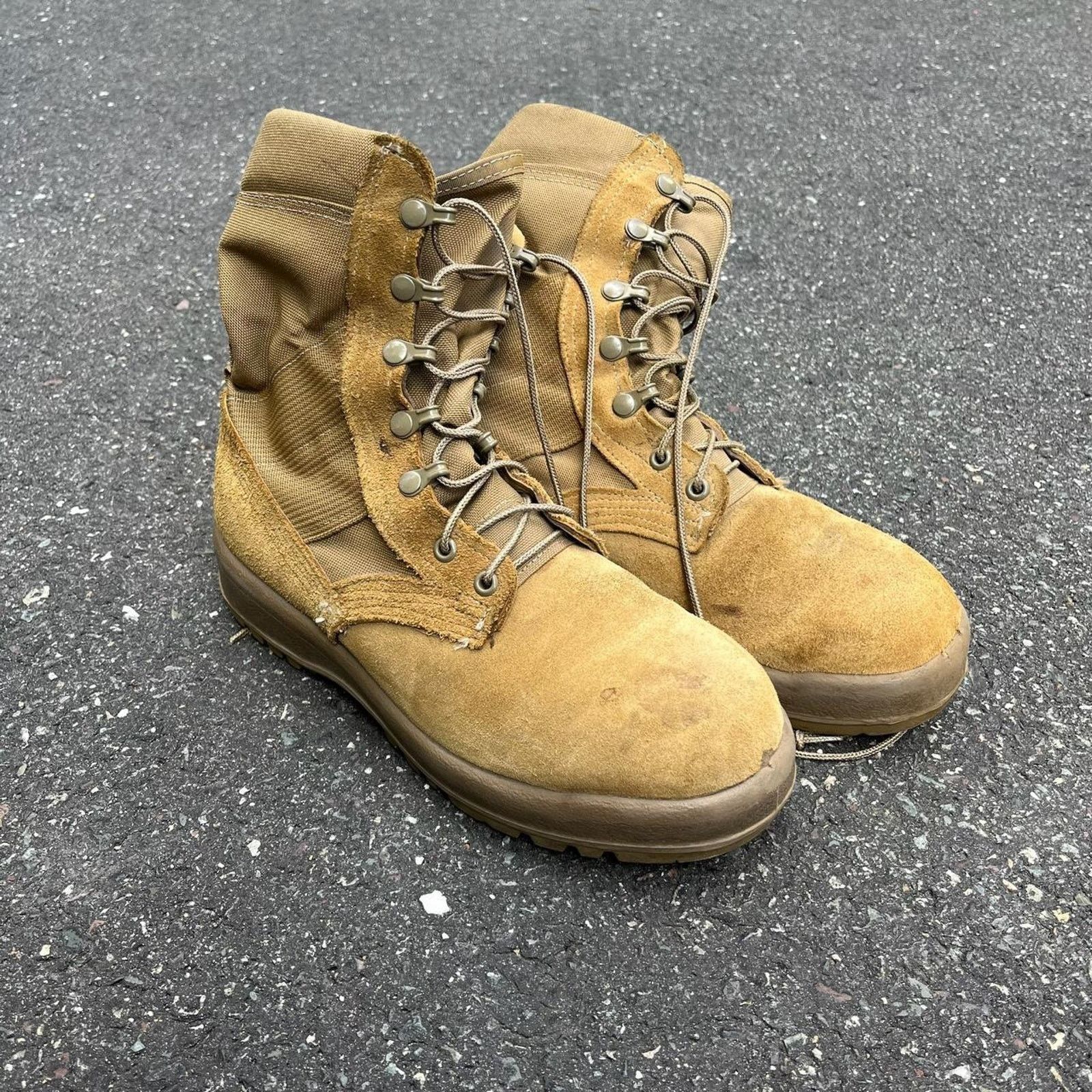 Vintage vintage 2000s military tan combat boots | Grailed