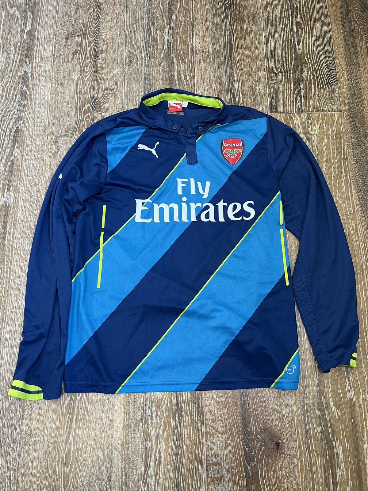 Puma Puma arsenal fly emirates long sleeve soccer jersey kit | Grailed
