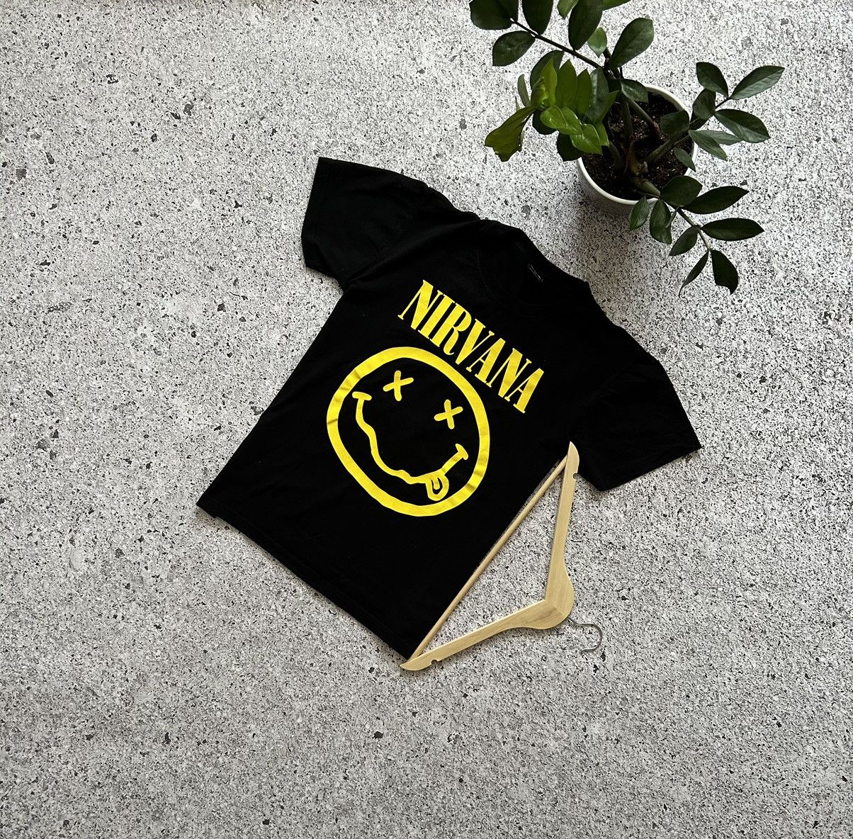 Vintage Vintage 90s Nirvana Flower Sniffin Kitty Pettin T-Shirt Hype ...