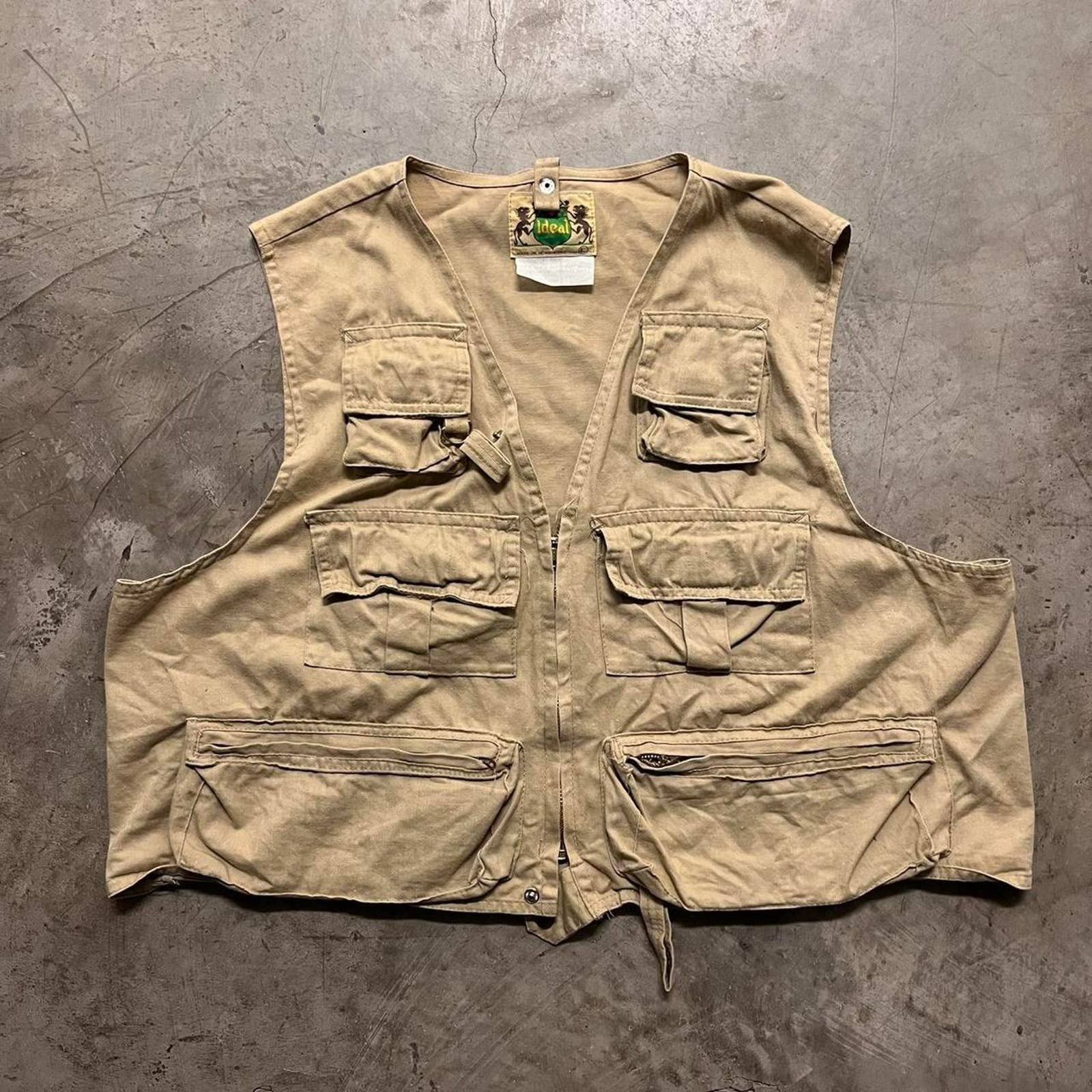 Vintage Vintage 1990s Casual Cropped Hunting Utility Vest Tan Large ...