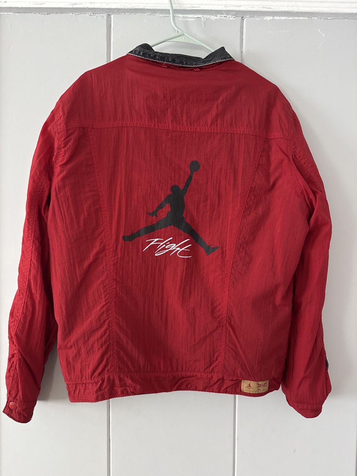 Levi's × Nike Air Jordan x Levi’s Reversible Trucker Jacket Black/Red ...