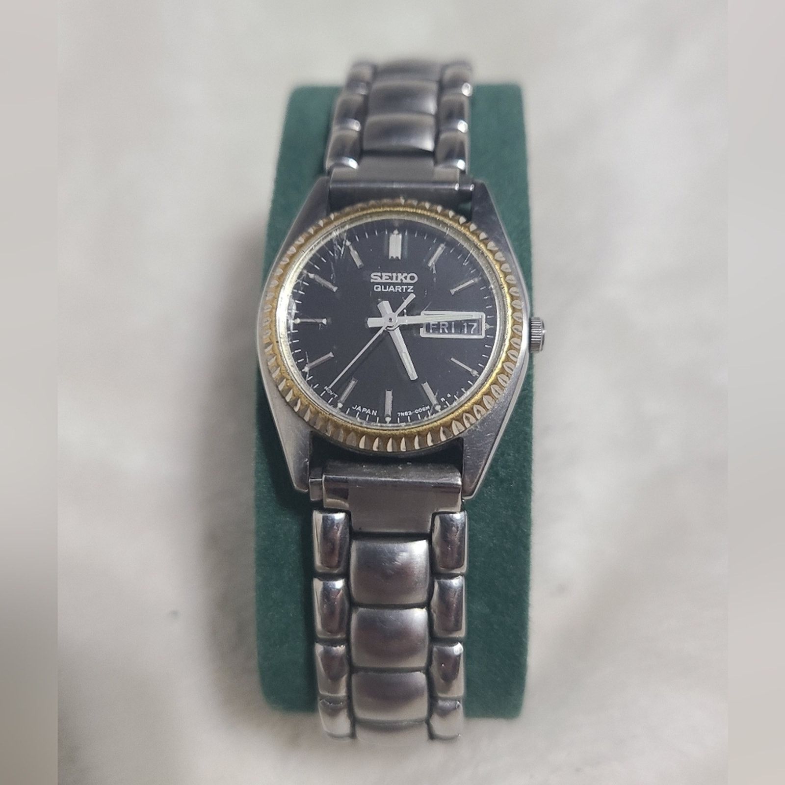 Seiko Women's Seiko Silver Tone Watch With Gold Tone Fluted Bezel | Grailed