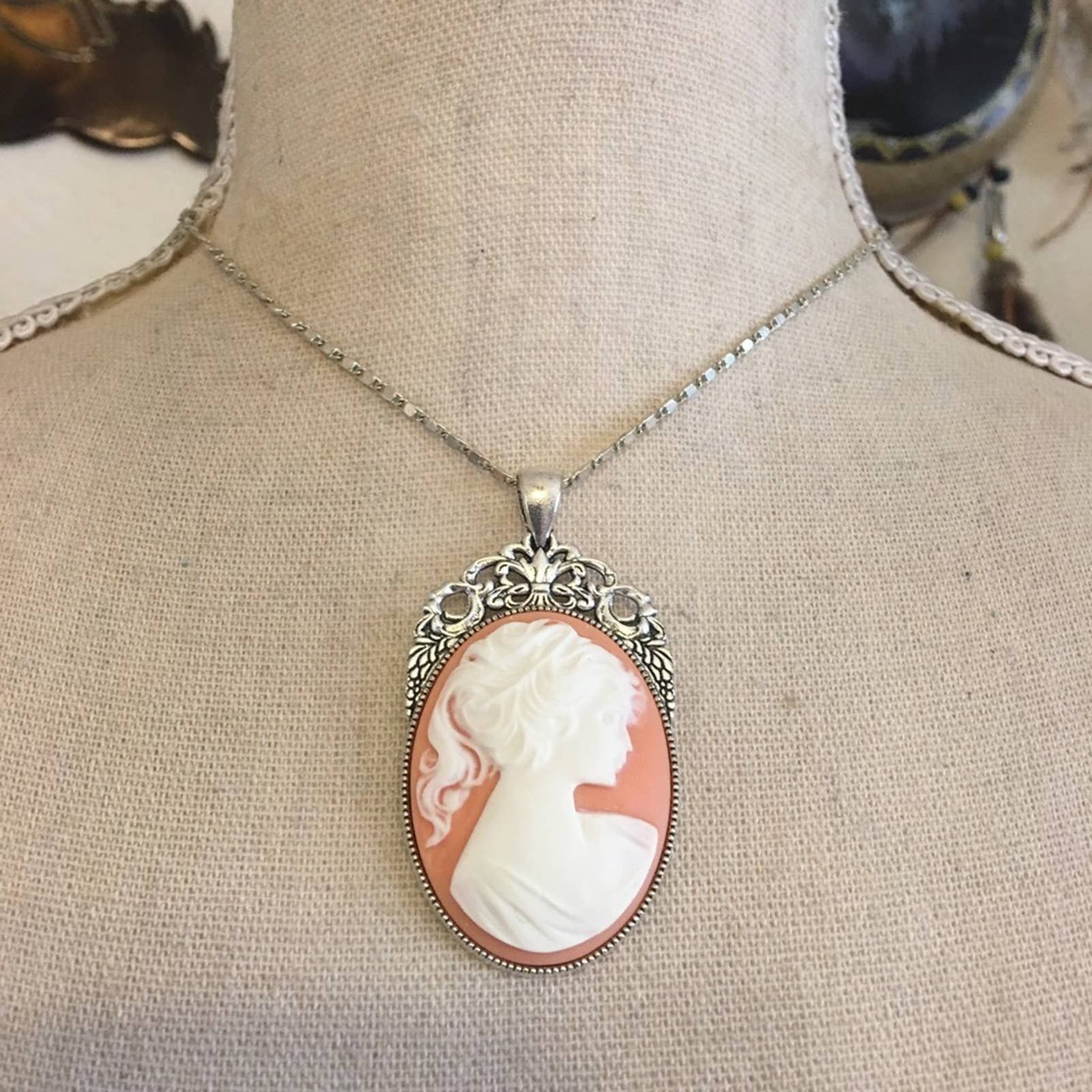 Jewelry Repurposed elegant lady cameo pendant on chain | Grailed