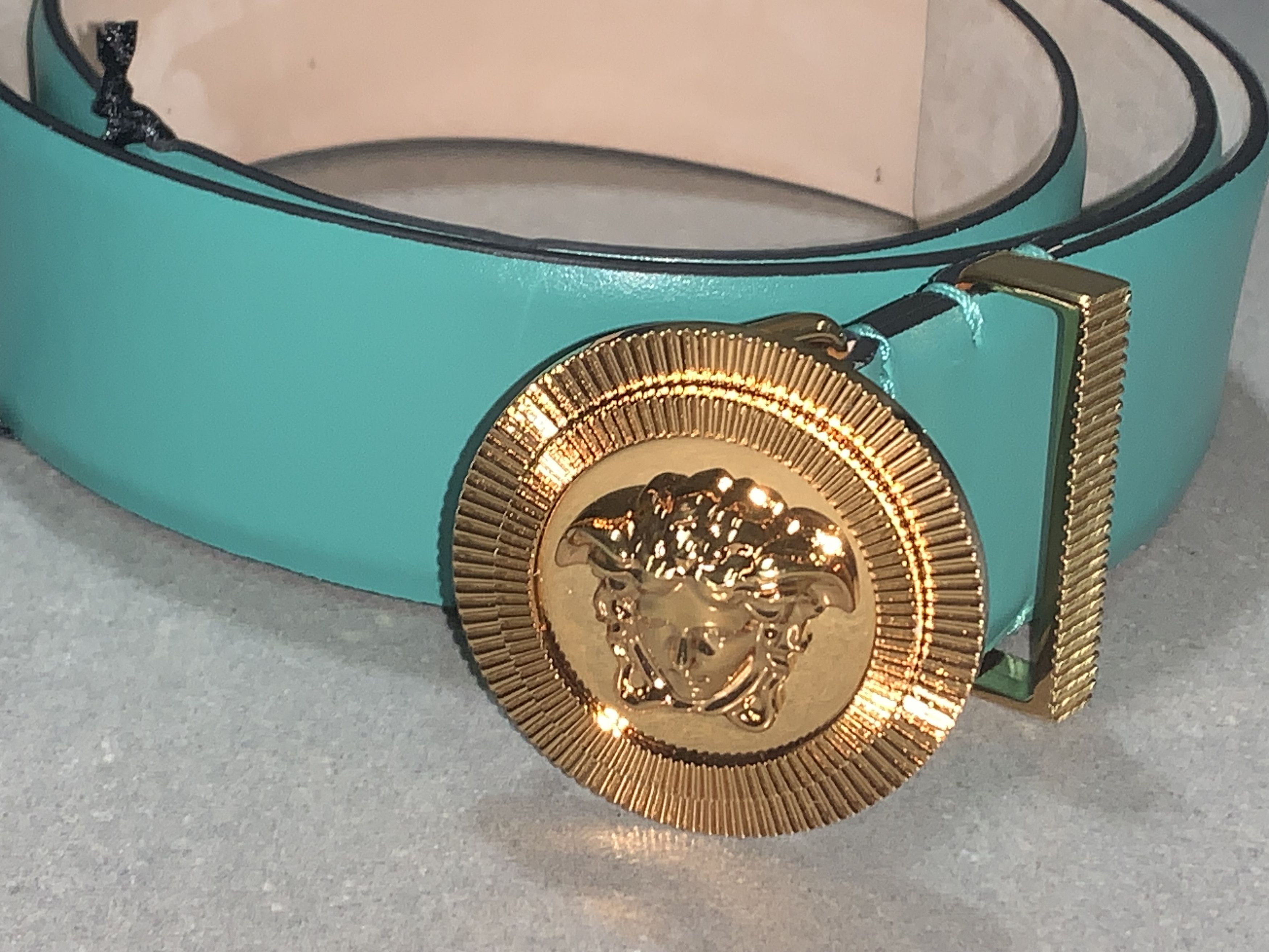 Versace 100% AUTH MENS WOMENS VERSACE GOLD MEDUSA BELT 90/36 $750 ...