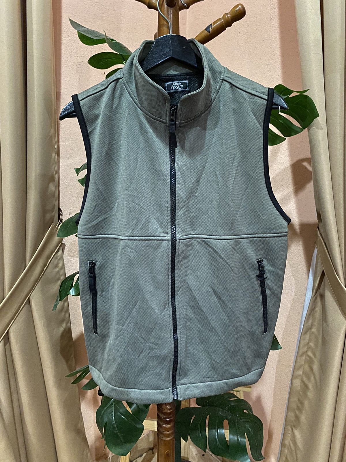 Japanese Brand Alfredo Versace Olive Green Utility Vest – Minimalist ...