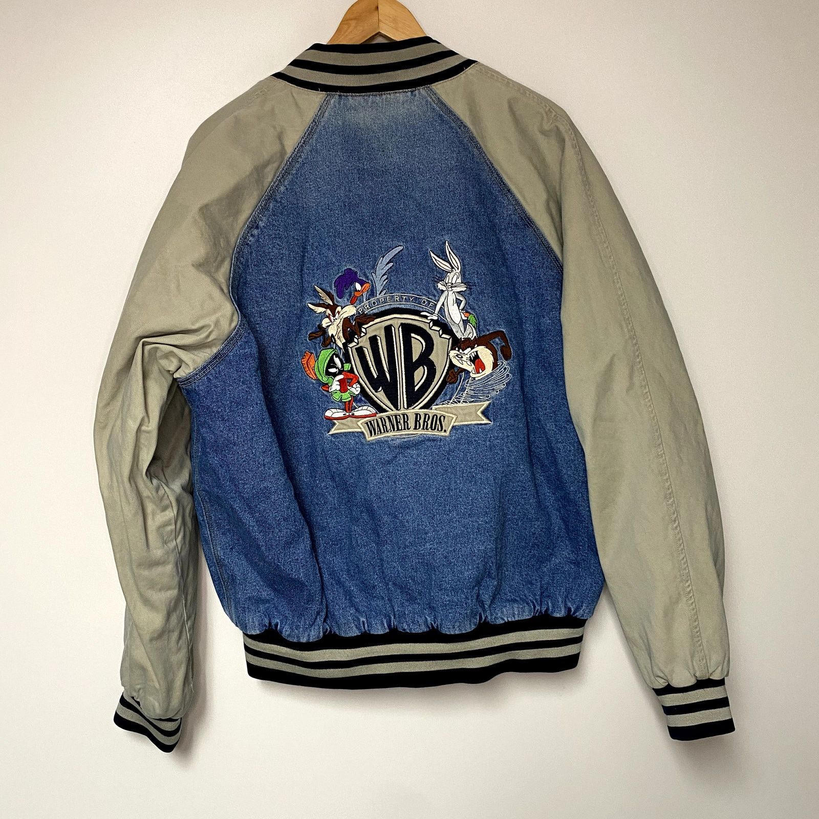 Cartoon Network Vintage Looney Tunes Jacket 90s Warner Bros Bugs Bunny ...