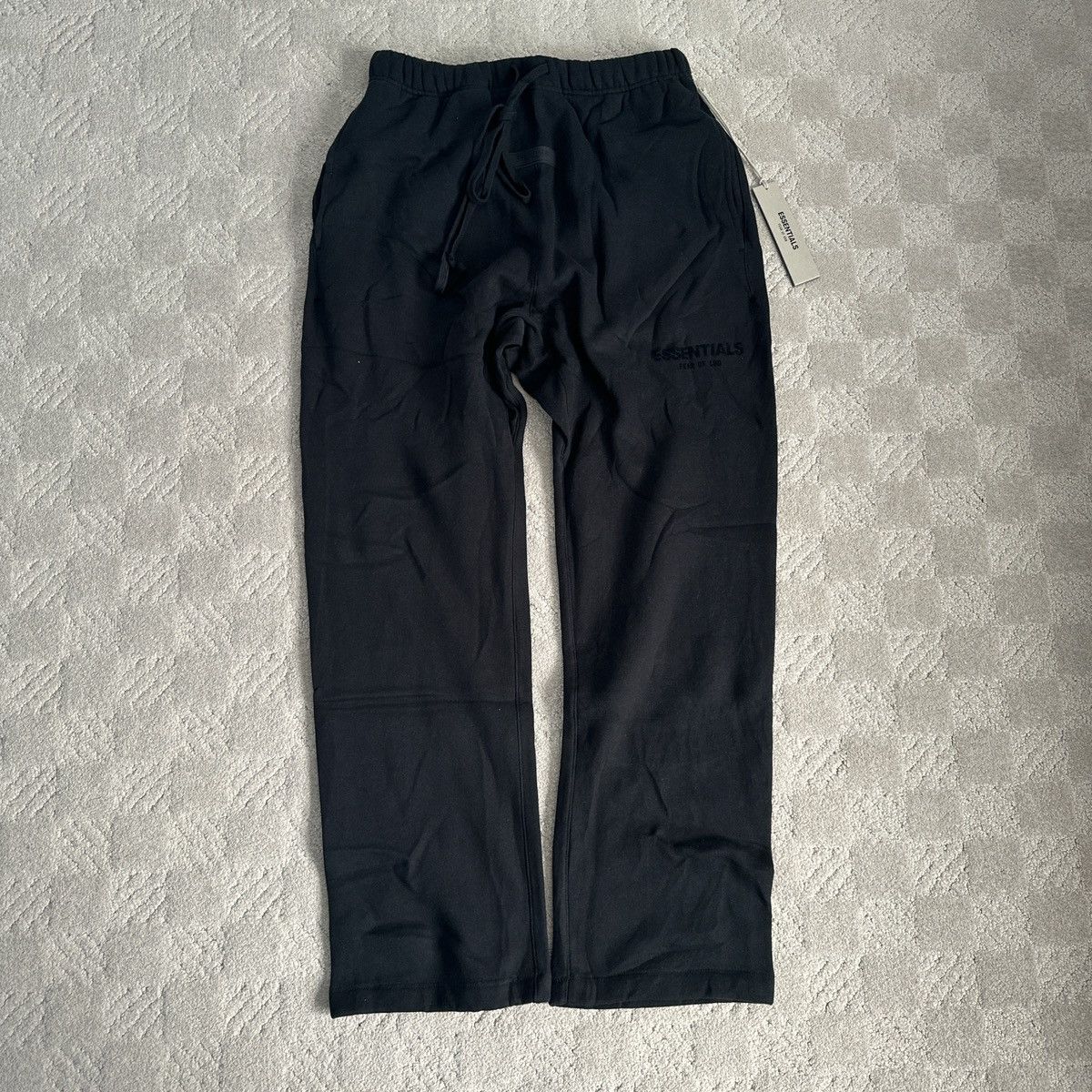Fear of God Fear Of God Essentials Relaxed Sweatpants Stretch Limo SS22 ...