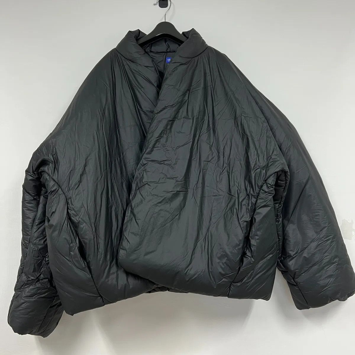 Gap × Kanye West Yeezy Gap Round Jacket (Black) | Grailed