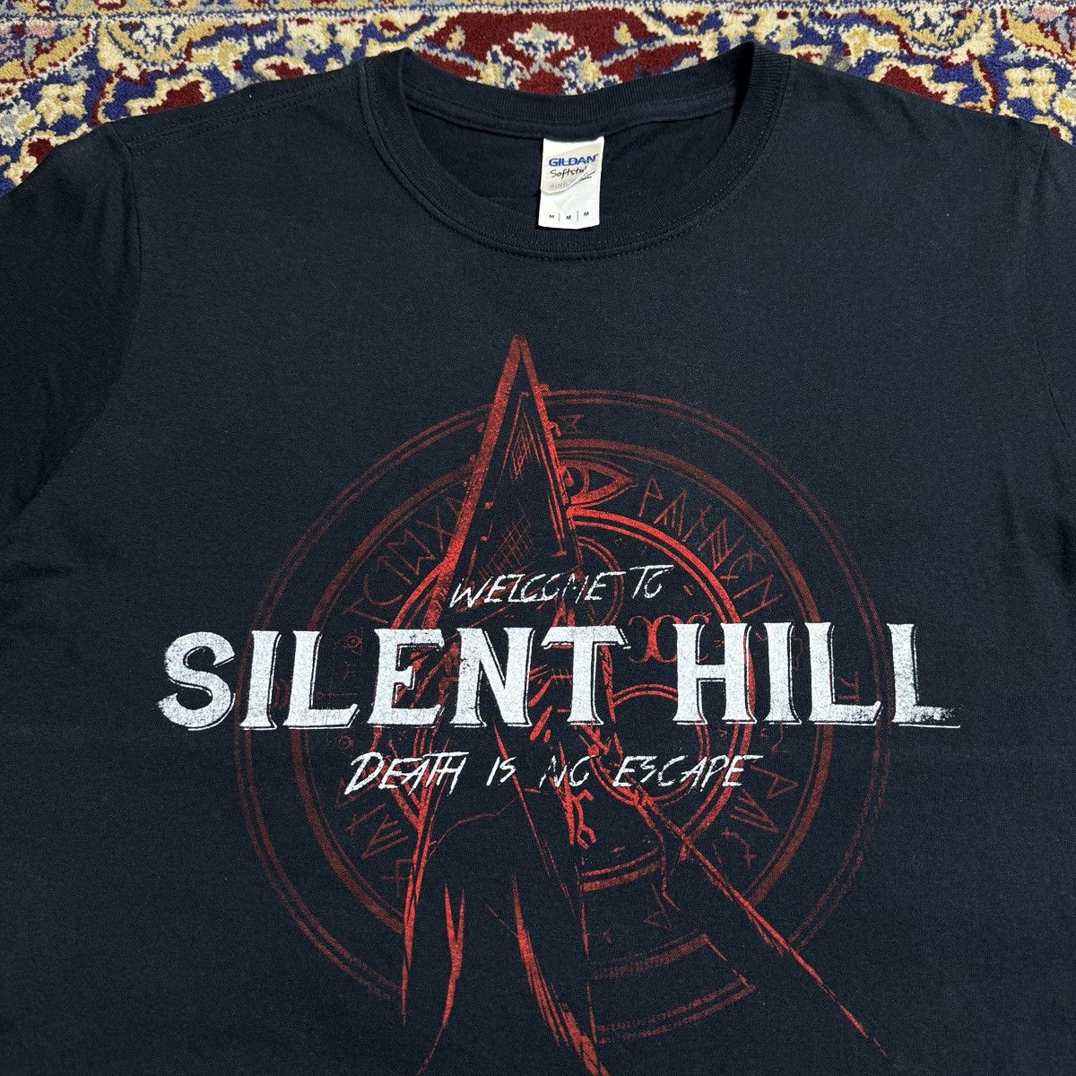 Playstation 2000s Silent hill Pyramid head video game promo tee y2k ...