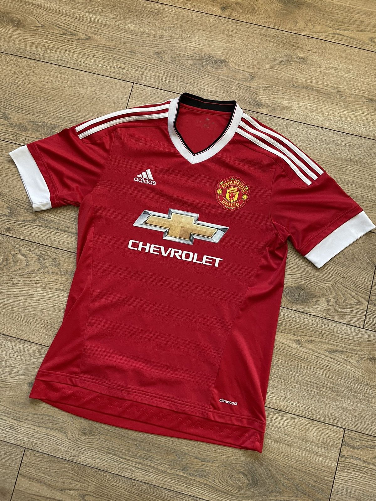 Adidas Manchester United 15/16 home jersey football soccer y2k swag ...