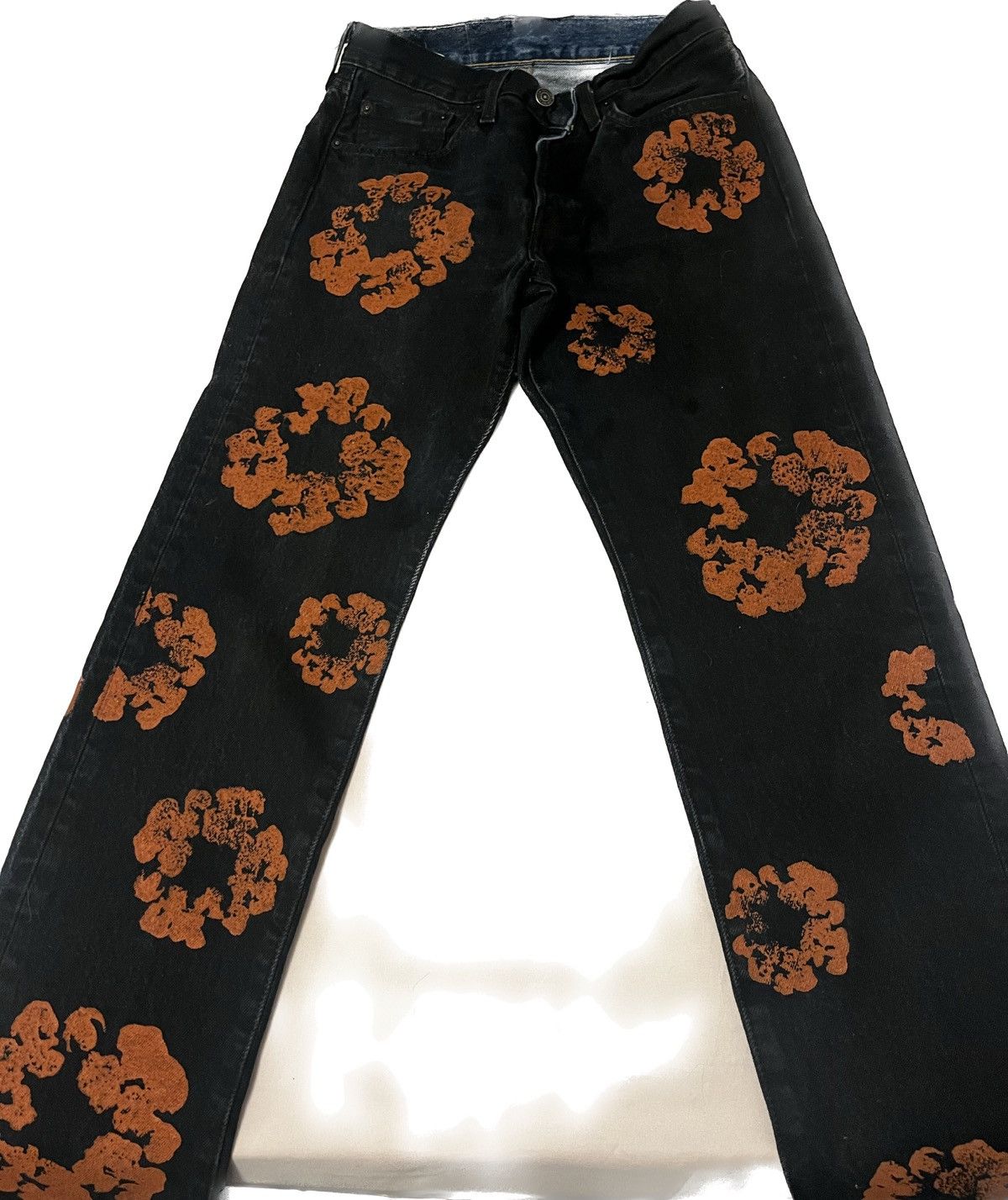 DENIM TEARS Denim Tears Denim Tears Cotton Wreath Jeans Black/Red Clay ...