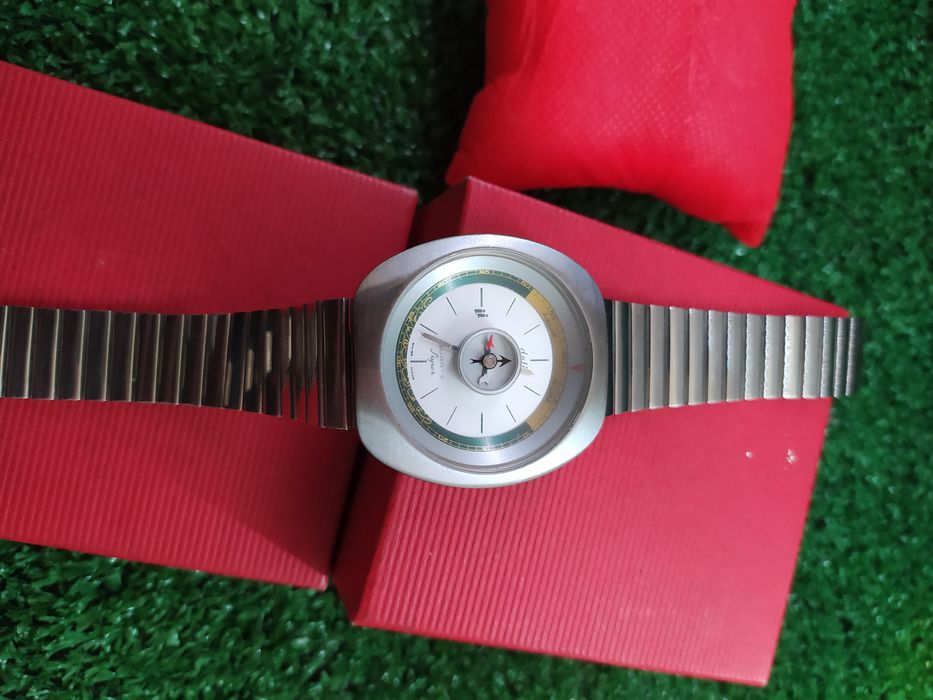 Watch DALIL Quartz Super Vintage Watch | Grailed