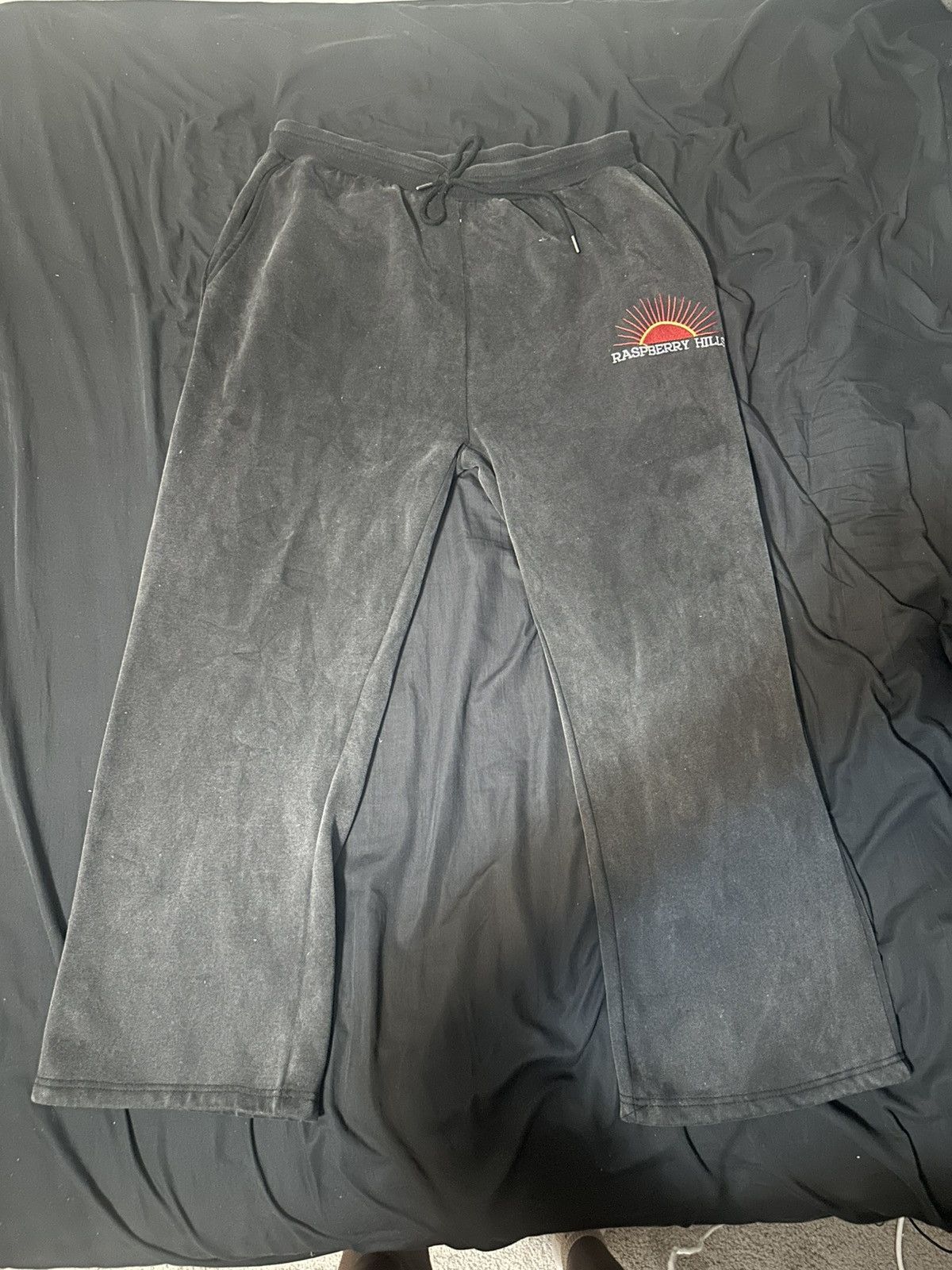 The GV Gallery GV Gallery Raspberry Hills Black Casamigo Sweatpants ...