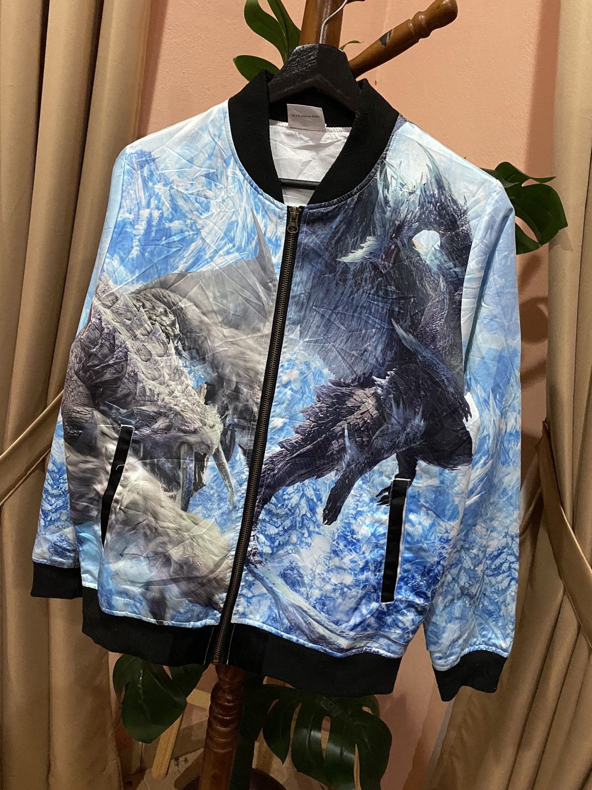 Exclusive Game × Universal Studios Universal Studios x Capcom Monster ...