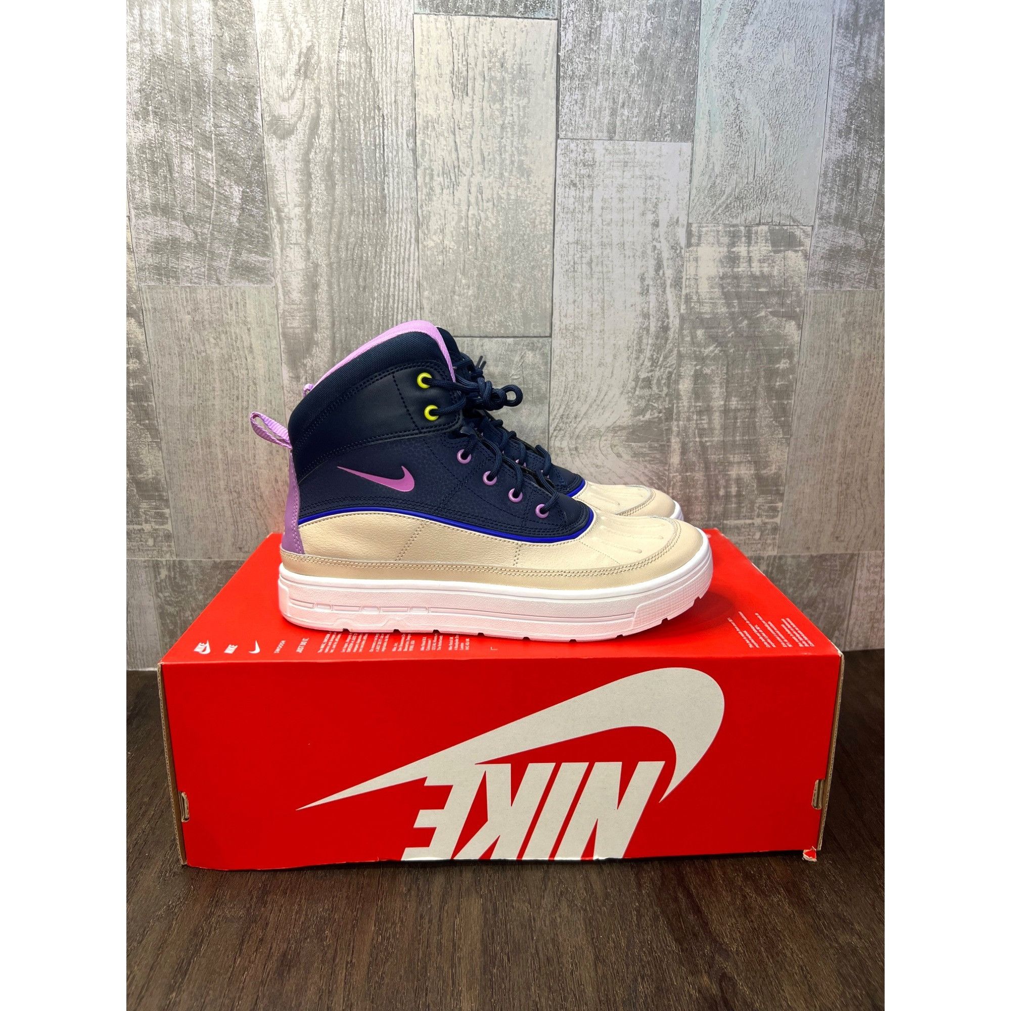 Nike ACG Nike Size 7Y Kids ACG Woodside 2 High Womens - 8.5 Boots NEW ...