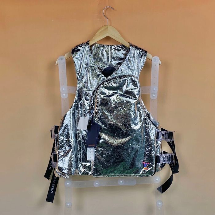 Louis Vuitton LV SILVER TACTICAL CARGO VEST RUNWAY VIRGIL | Grailed
