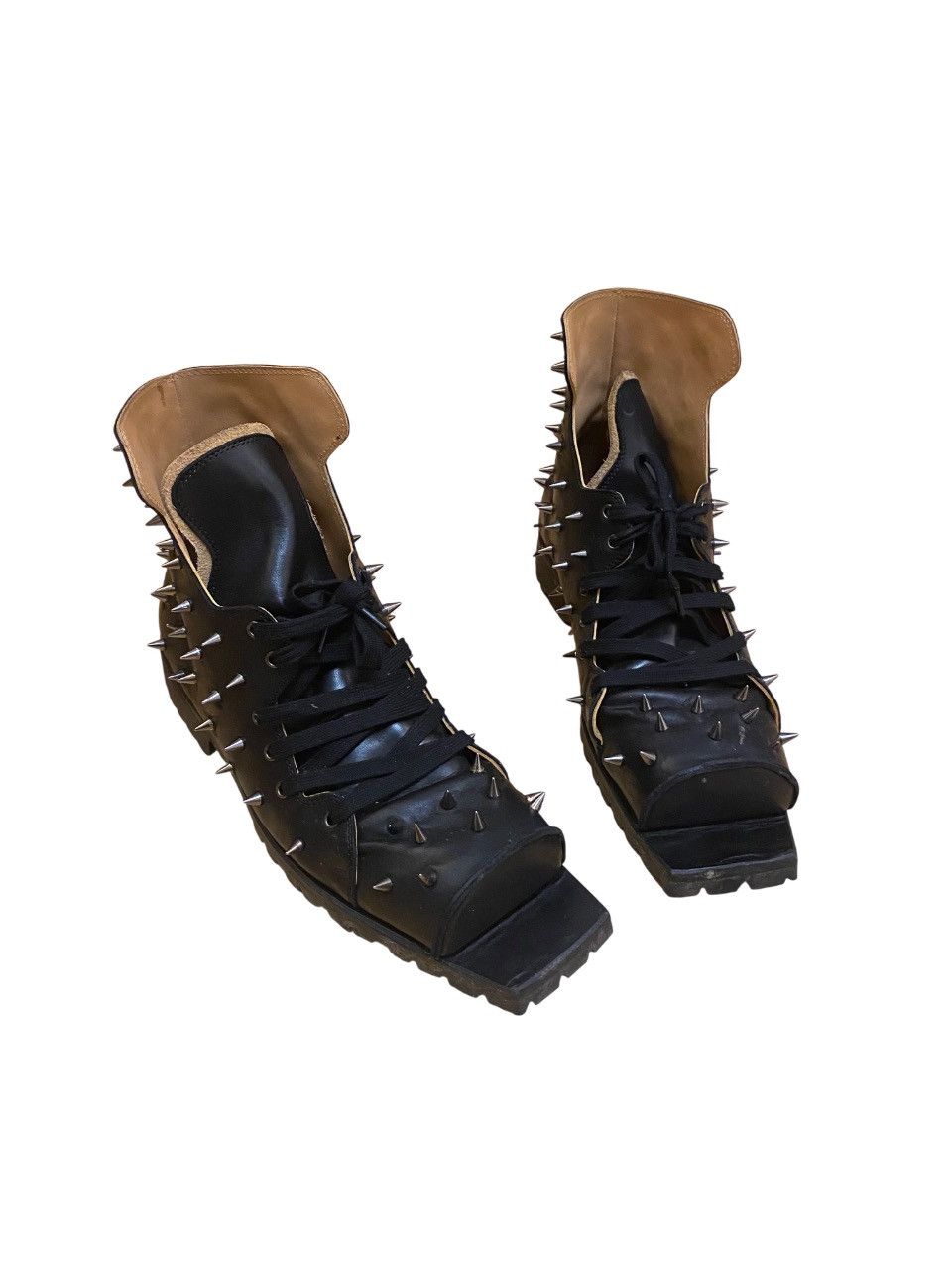 Japanese Brand The Old Curiosity Shop Spiked Hog Toes | Grailed