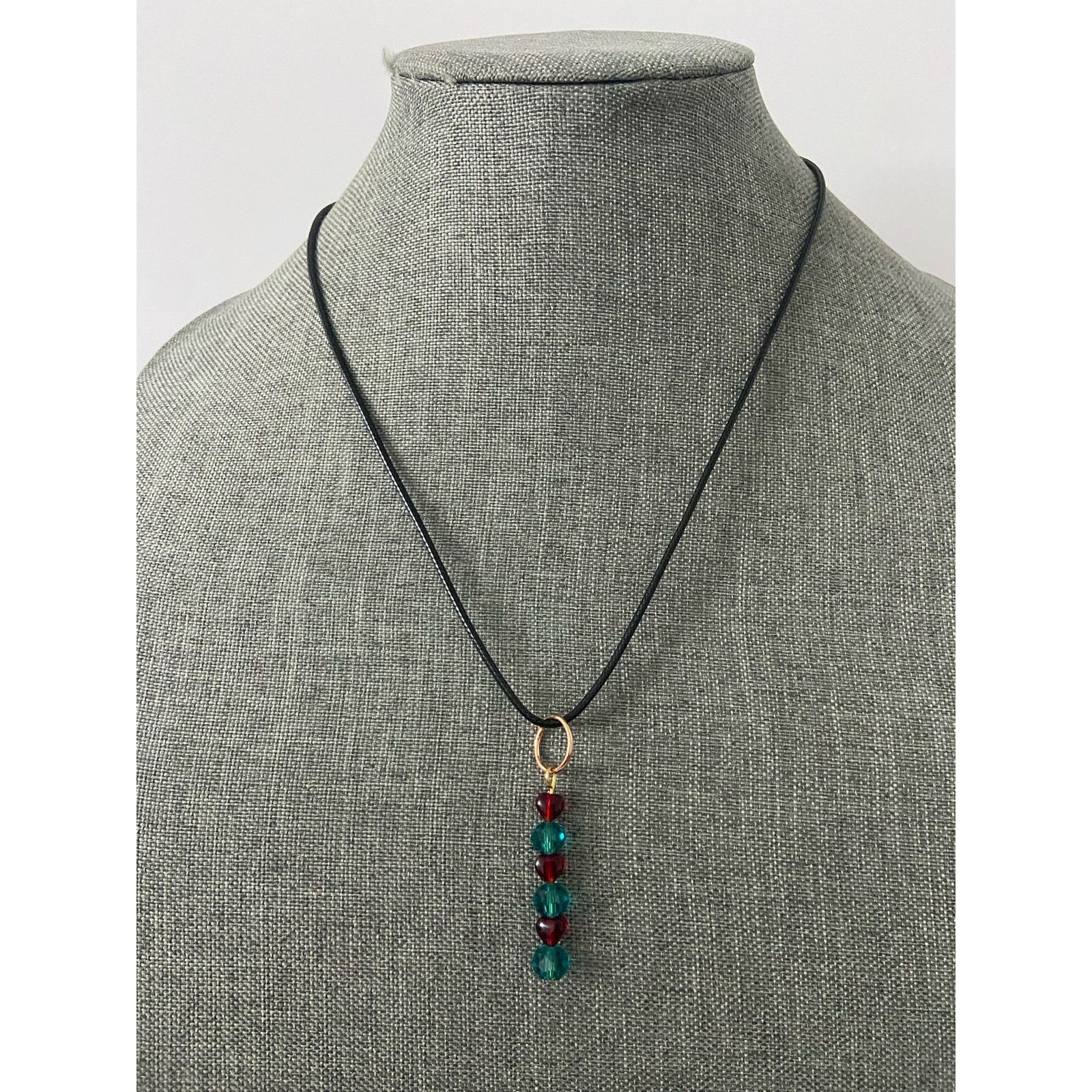 Handmade red heart and green bead pendant necklace | Grailed
