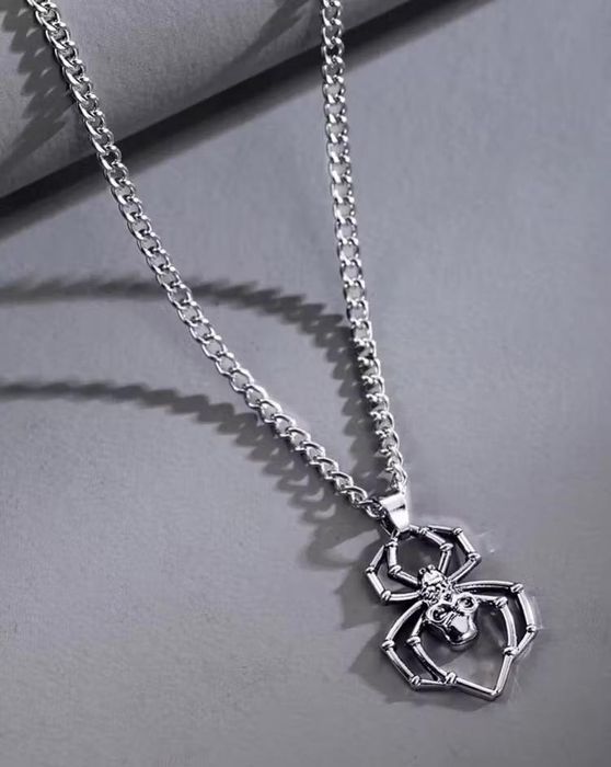 Streetwear Silver chain with spider and skull | Grailed
