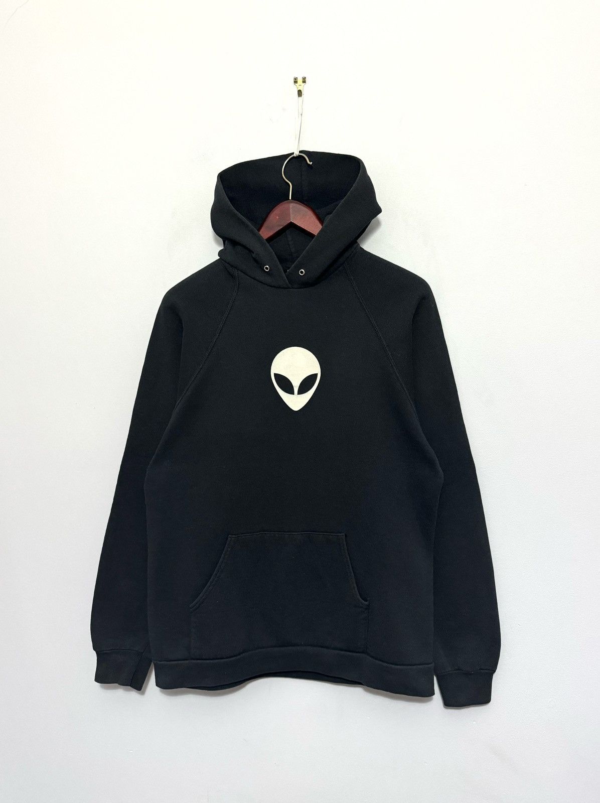 Alien Workshop × Band Tees × Vintage Vintage 90's Glowing Alien UFO ...