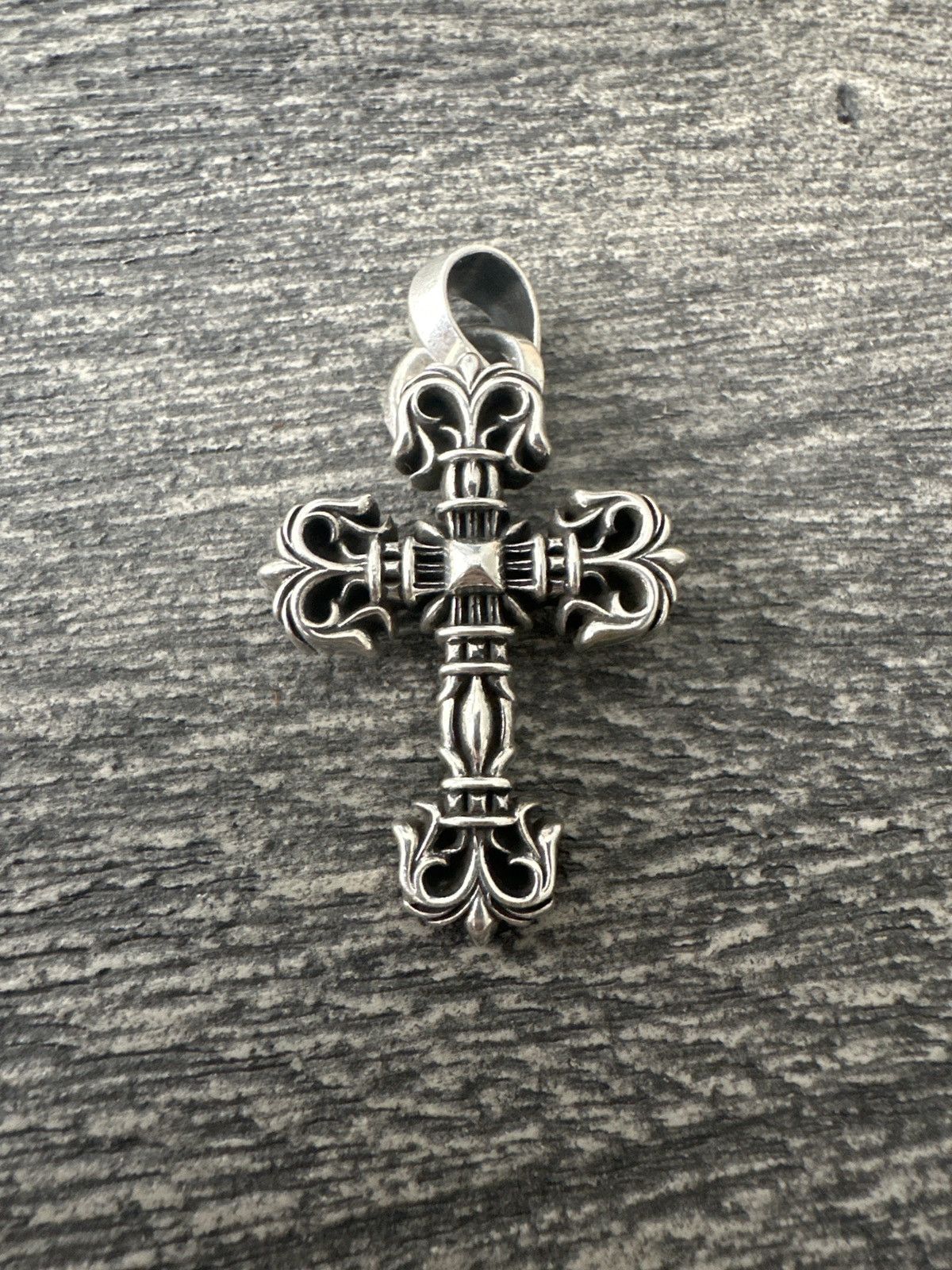 Chrome Hearts 1998 Chrome hearts cross pendant | Grailed