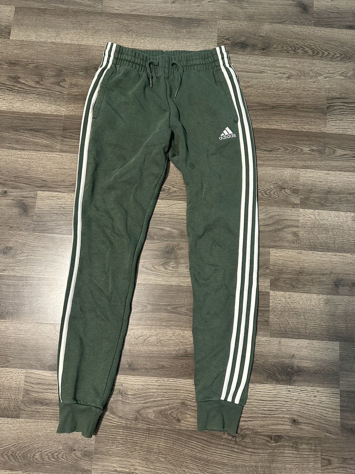 Adidas green Adidas sweatpants | Grailed
