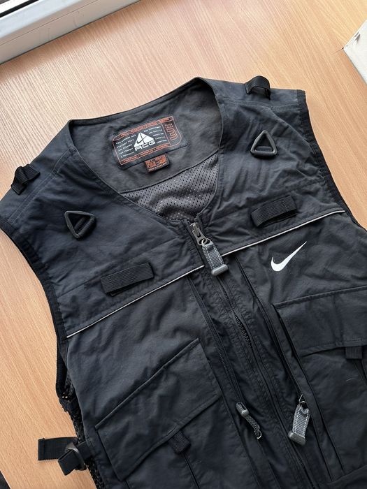 Nike ACG Nike ACG Vintage Very Rare Hydro Multi-pocket Vests | Grailed