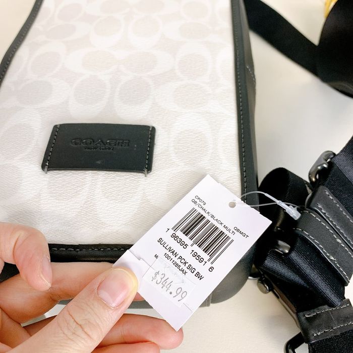 Coach Coach CP079 Sullivan Pack In Signature Canvas IN Chalk Blk | Grailed