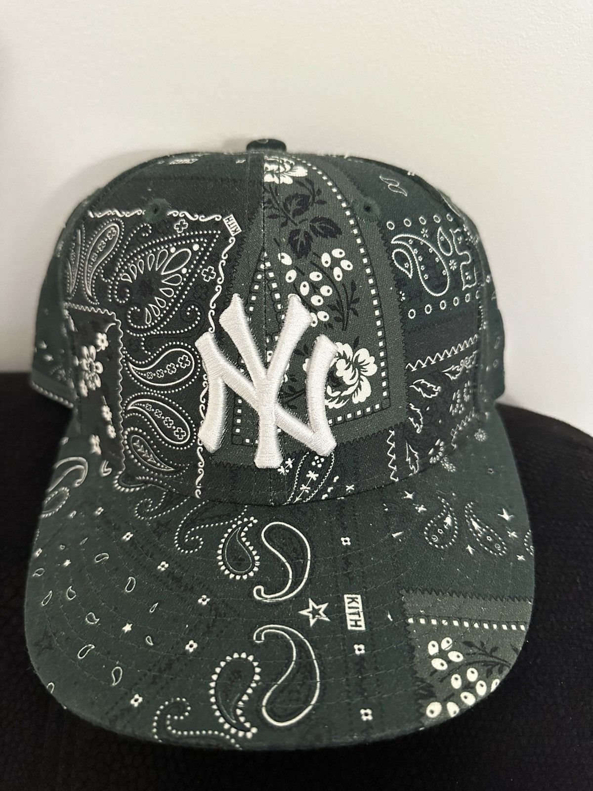 Kith × New Era × New York Yankees Kith Green Bandana Paisley Yankees ...