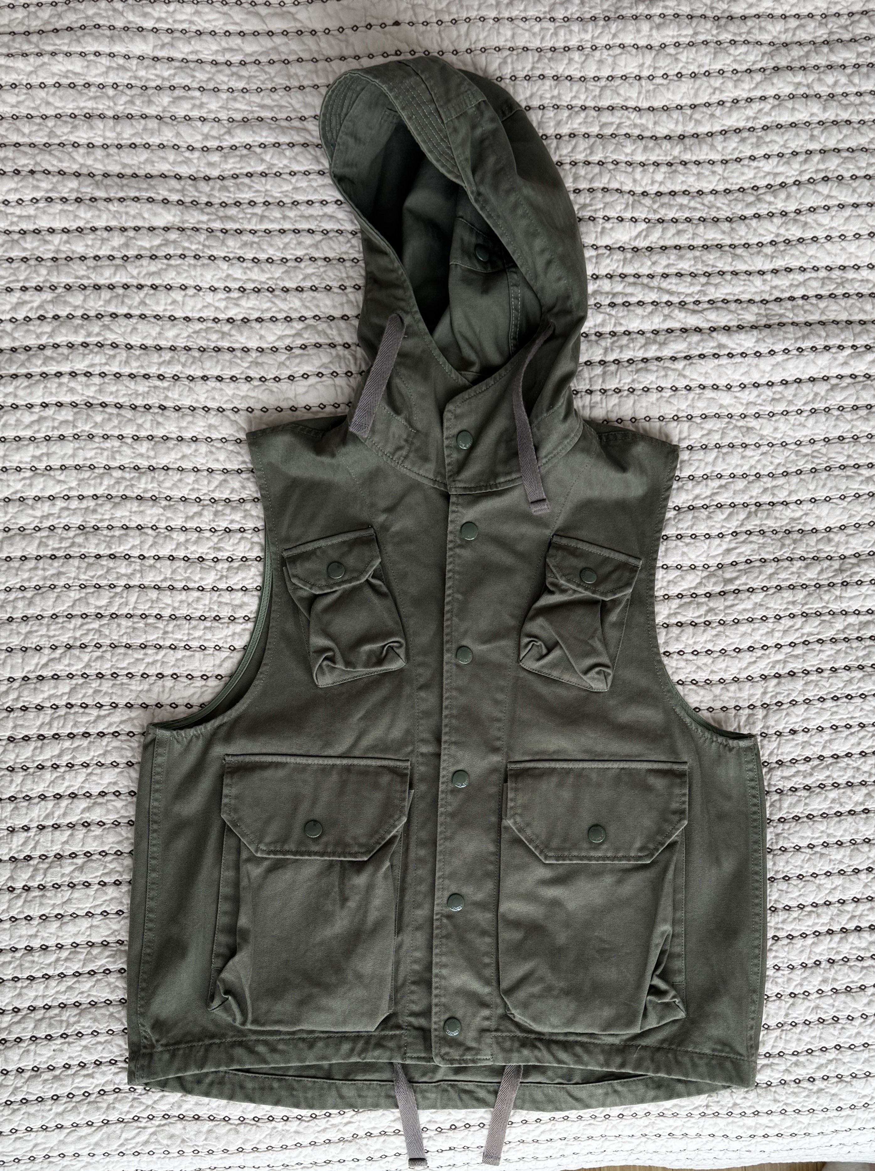 Engineered Garments ENGINEERED GARMENTS TACTICAL VEST GREEN HERRINGBONE ...