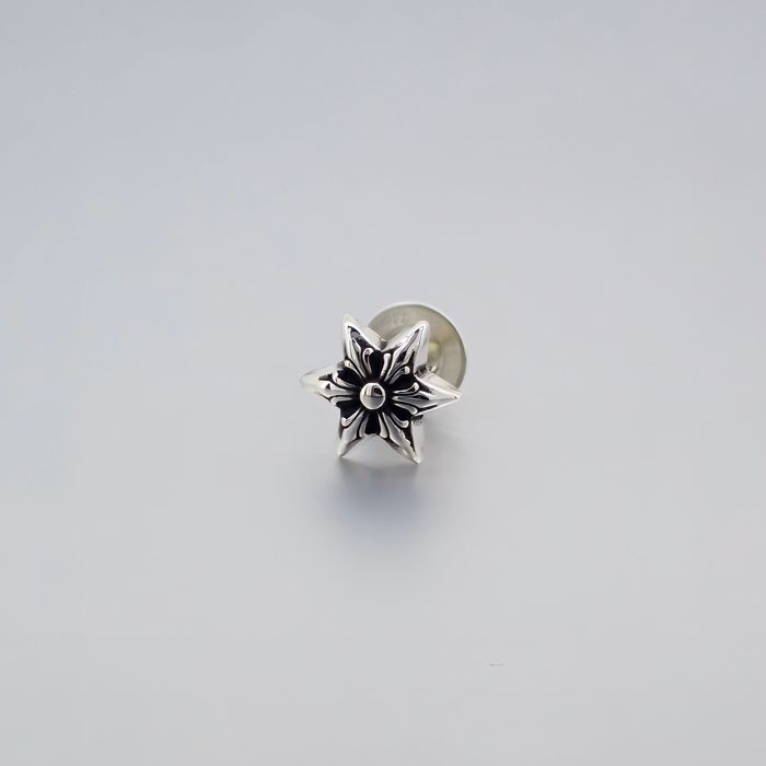 Chrome Hearts CHROME HEARTS CUT OUT STAR STUD EARRING | Grailed