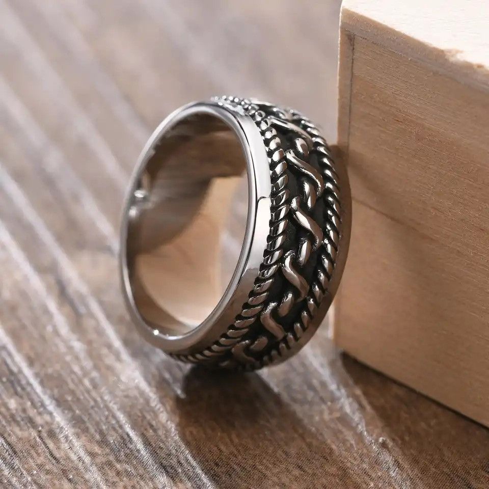 Brand New Stylish Twisted Line Texture Ring | Grailed