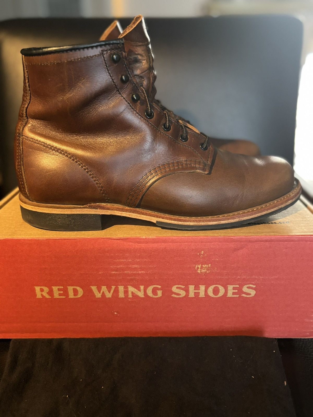 Red Wing Red Wing Beckman- 9422 – Cigar – Size 8.5D | Grailed