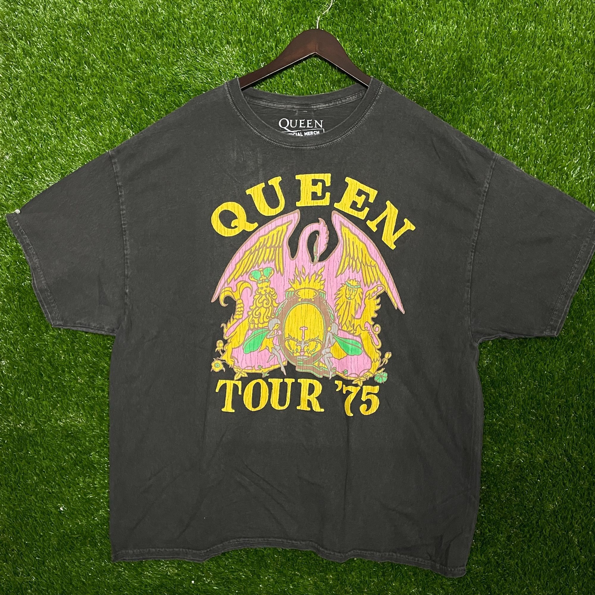 Vintage Vintage Queen 1975 tour T-shirt size XXL | Grailed