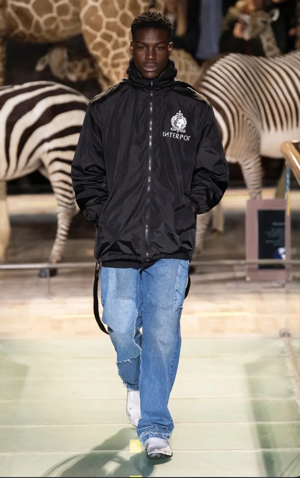 Vetements Vetements FW19 Interpool Bondage Jacket/Convertible to bag ...