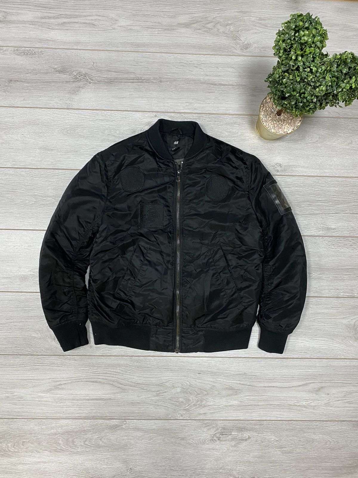 H&M × Streetwear × The Weeknd H&M The Weeknd XO Black Bomber Patch ...