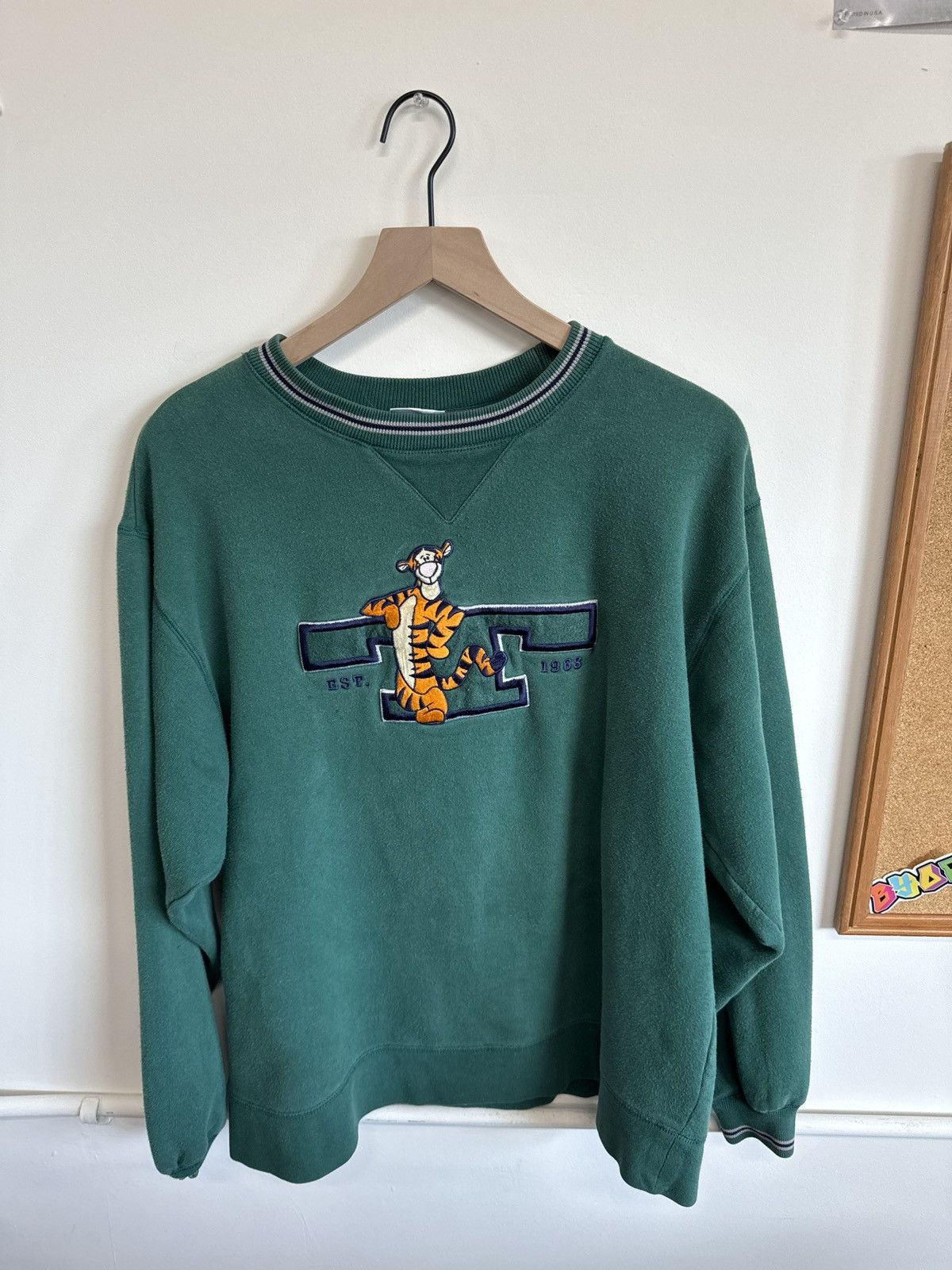 Disney × Vintage Vintage 90s Green Disney Tigger Embroidered Center ...
