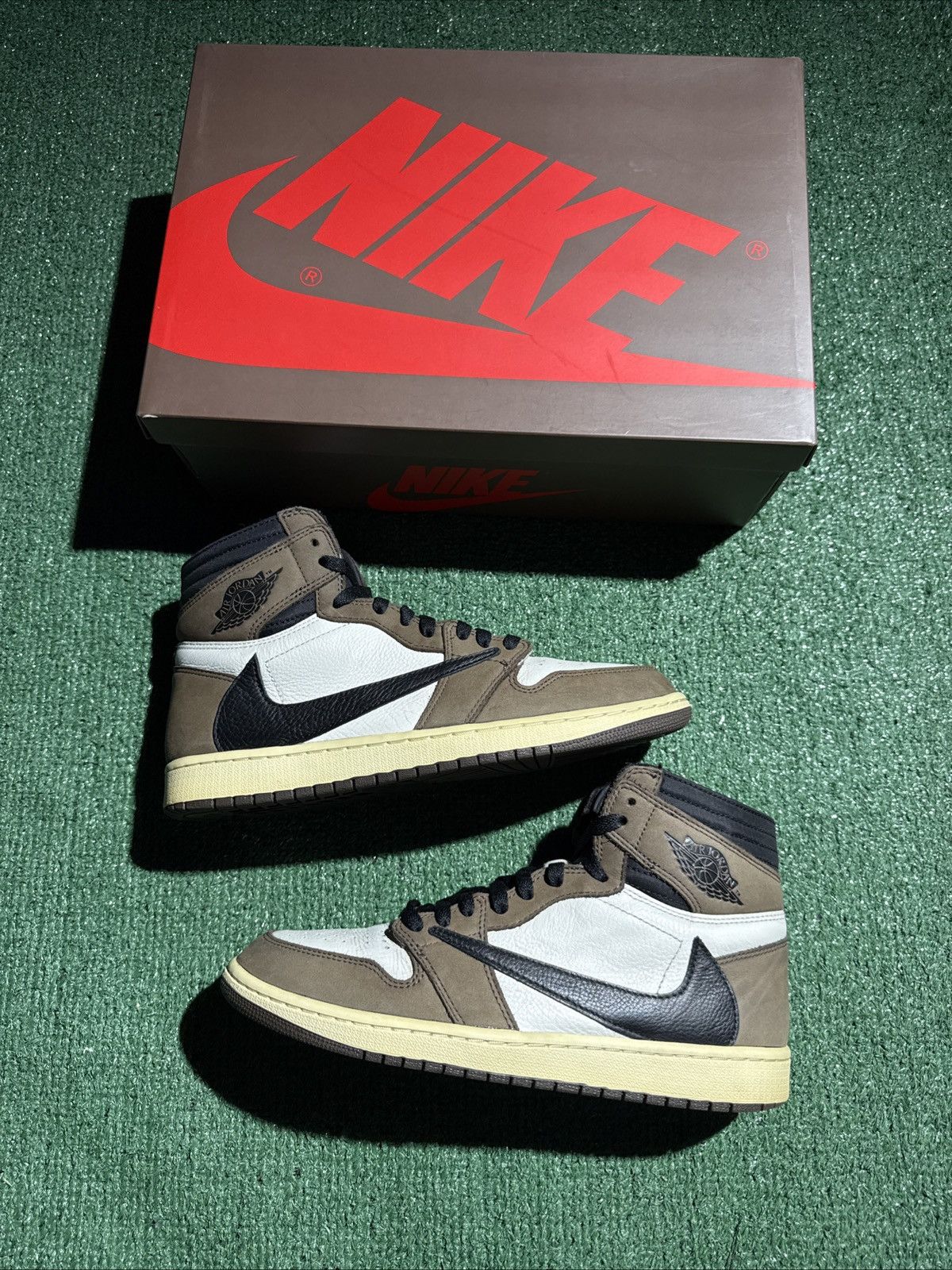 Jordan Brand × Travis Scott Size 10 - Jordan 1 Retro OG x Travis Scott ...