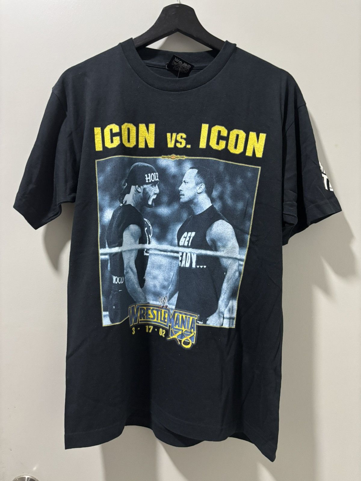 Vintage WWE wrestling icon vs icon hulk hogan vs the rock | Grailed